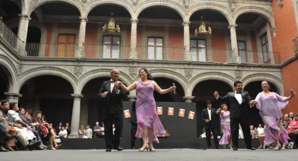 México baila a ritmo de danzón | La Prensa Panamá