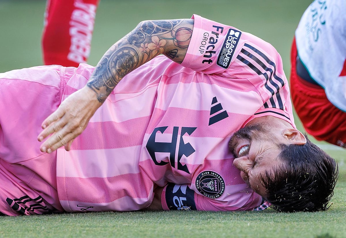 Messi sufre una ‘lesión muscular menor’ en la pierna derecha | La ...