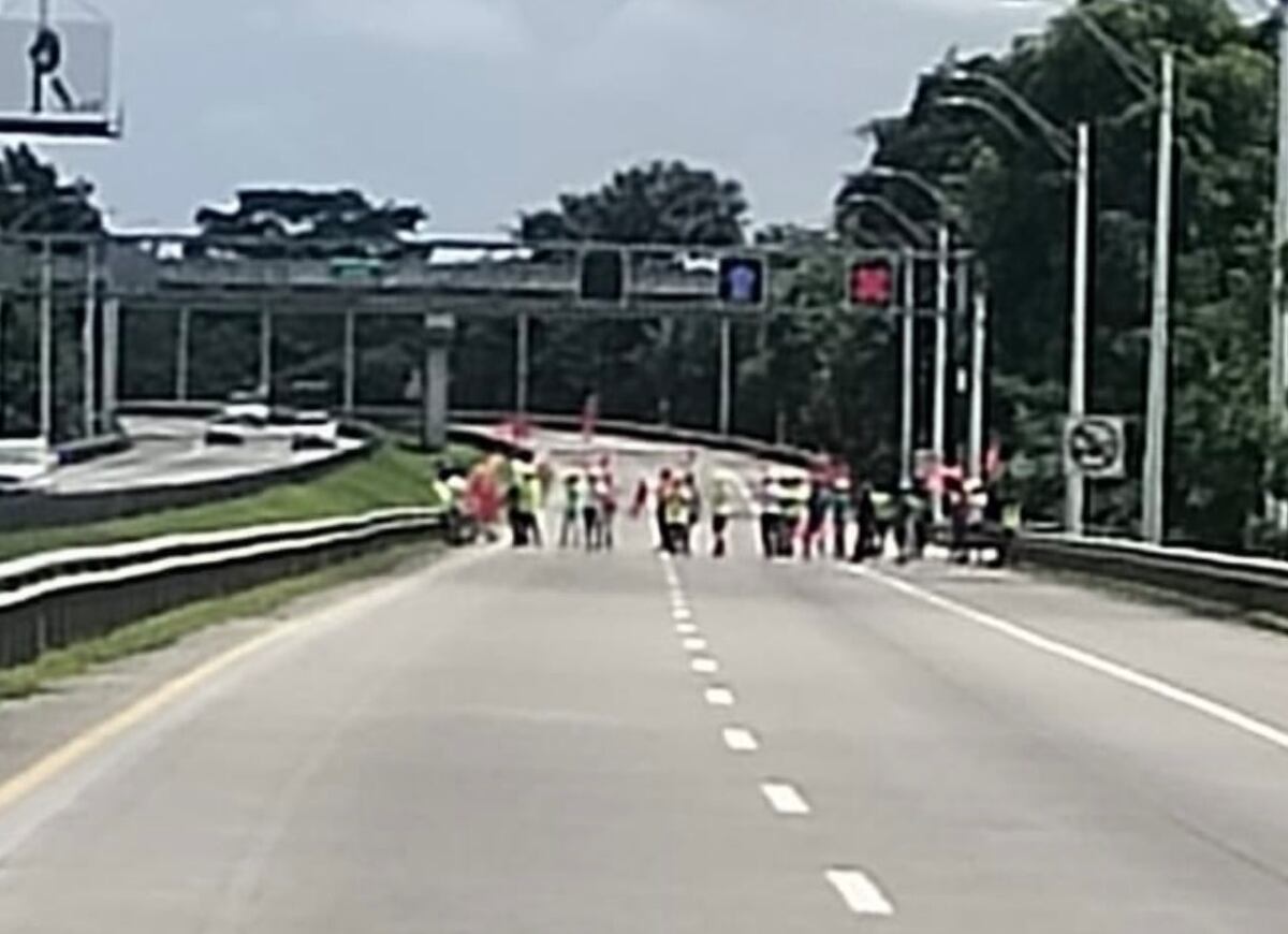 ENA reporta tráfico fluido en ambos corredores | La Prensa Panamá