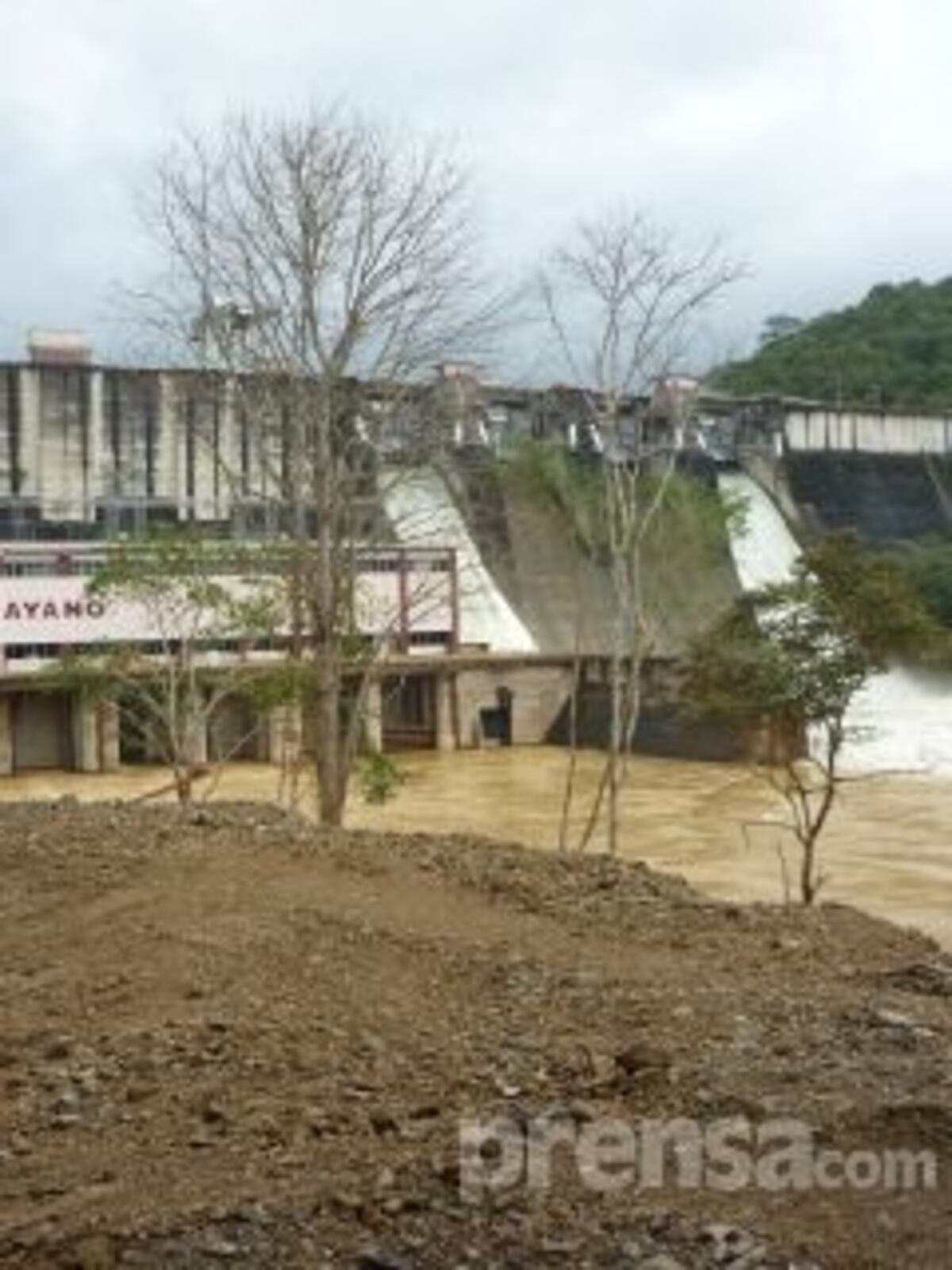 AES abre cuatro compuertas en la represa de Bayano | La Prensa Panamá