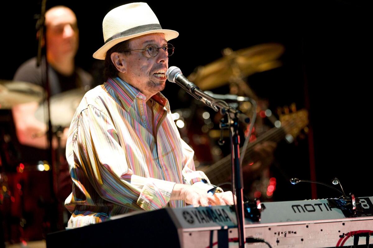 Muere el músico brasileño Sérgio Mendes, importante compositor de la ...