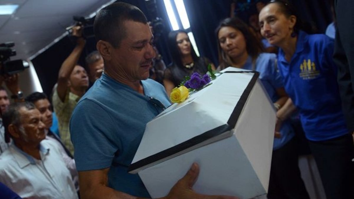 El Salvador: entregan osamentas de la masacre El Mozote | La Prensa Panamá