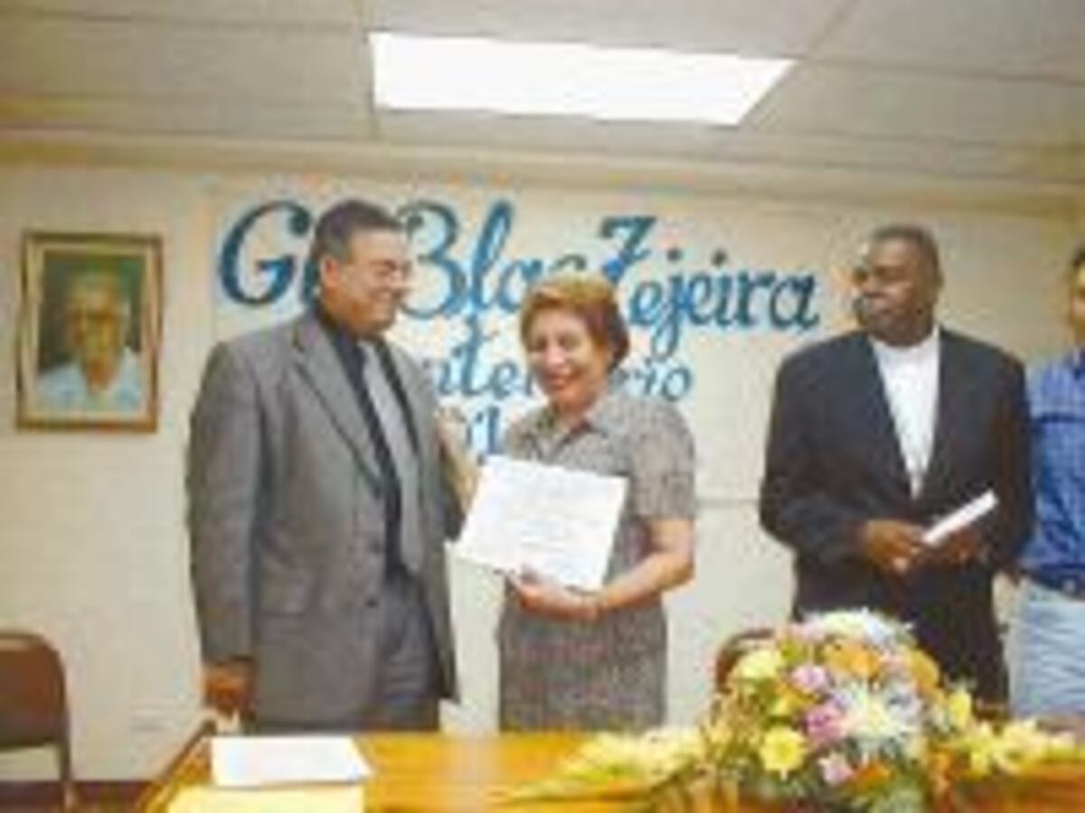 Dalia Peña gana premio | La Prensa Panamá