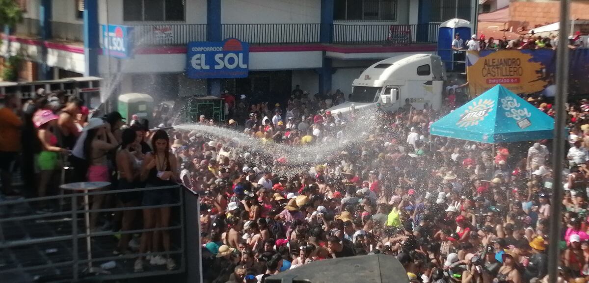 Culecos de este 1 de enero marcan el inicio del carnaval chitreano | La ...