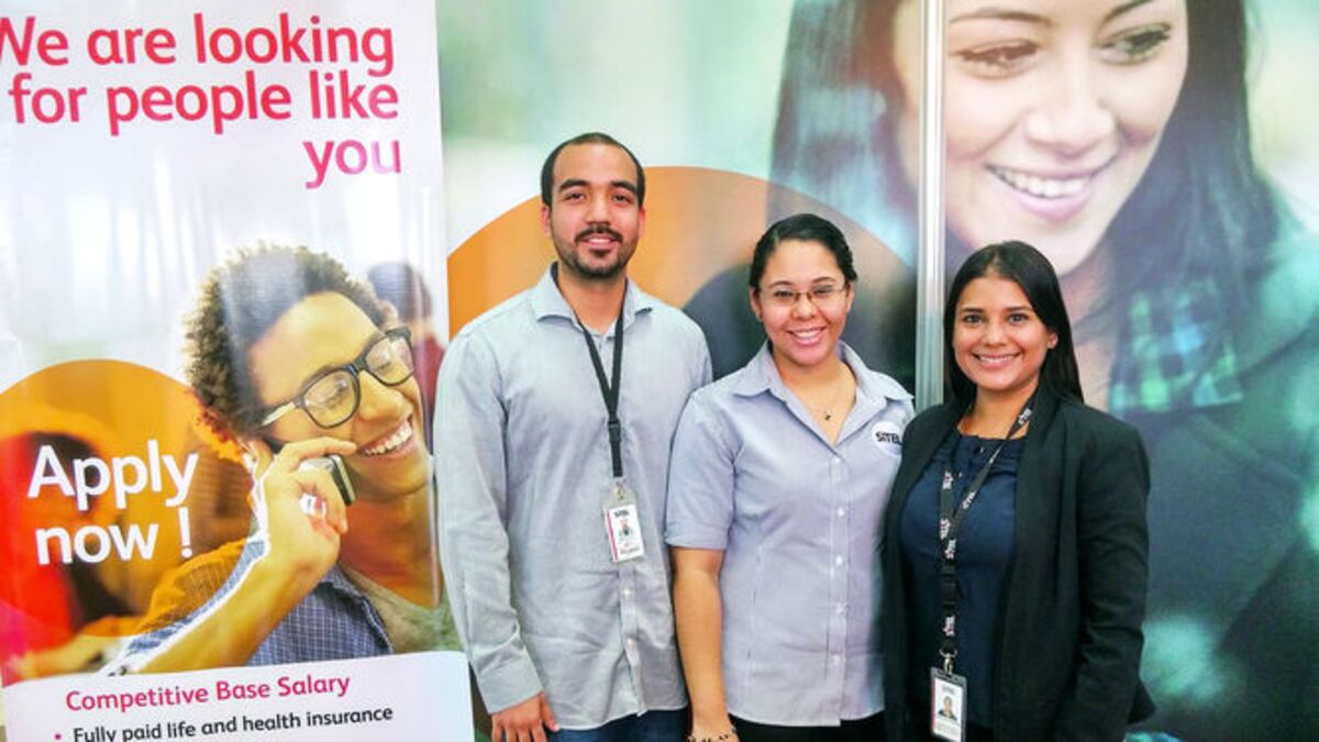 Sitel Panamá ofreció 100 plazas de empleo | La Prensa Panamá