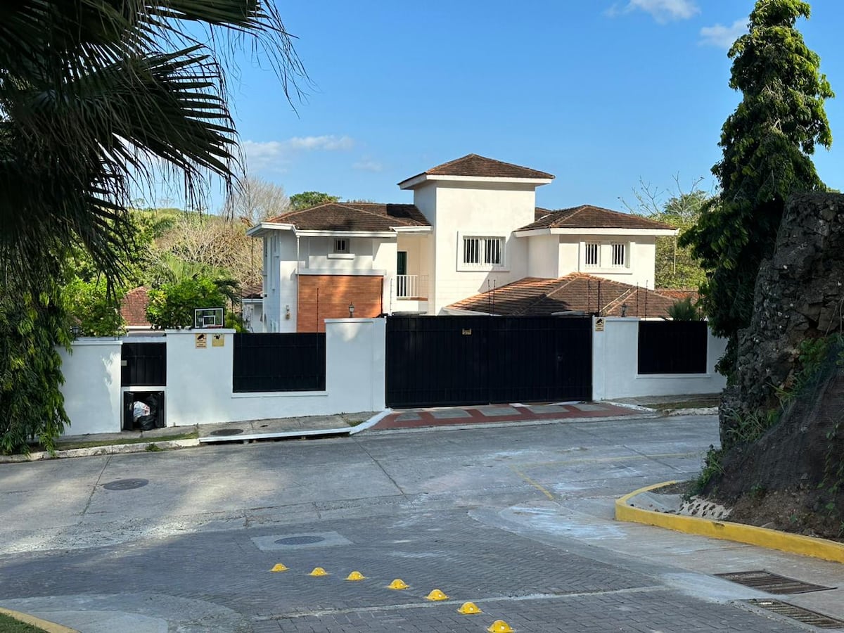 Otra causa contra Ferrufino: no terminó de pagar la casa en la que vive ...