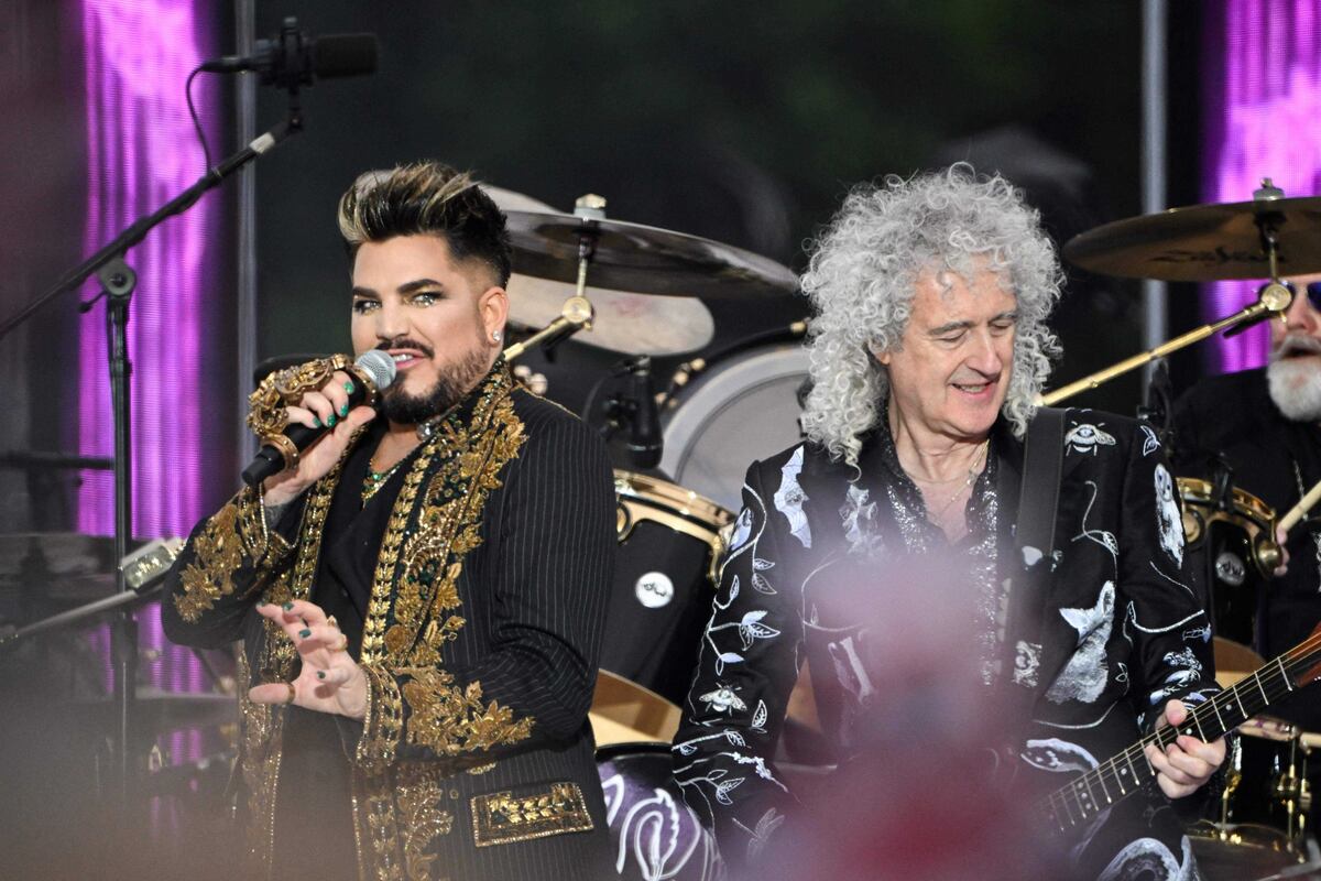 Estrellas del ‘rock’ celebran a una Isabel II ‘superwoman’ con emotivo ...