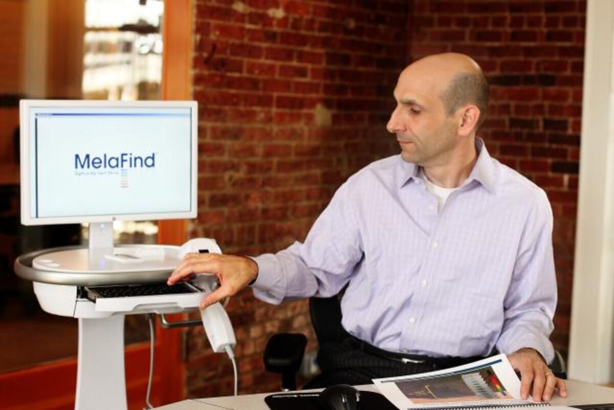 FDA aprobó nuevo artefacto que ayuda a detectar melanoma | La Prensa Panamá