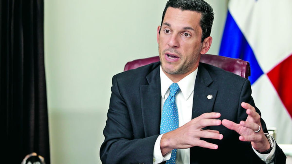 Preparan proyecto de ley para la carrera diplomática | La Prensa Panamá