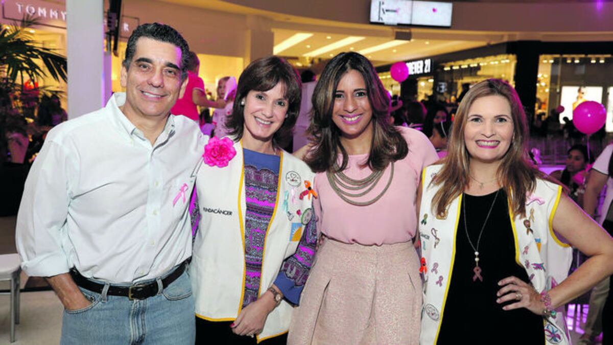 Pink Carpet Fashion Show Event en Altaplaza | La Prensa Panamá