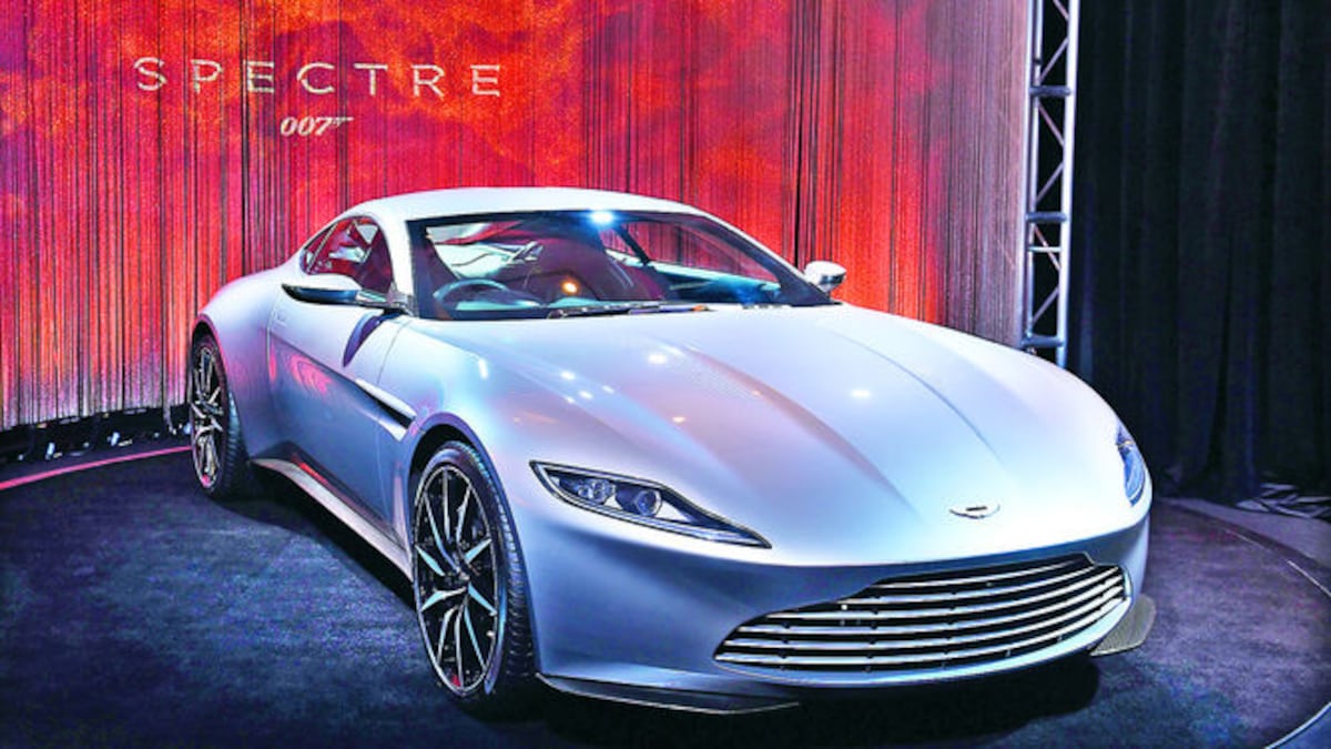 Exhiben autos de películas de Bond | La Prensa Panamá