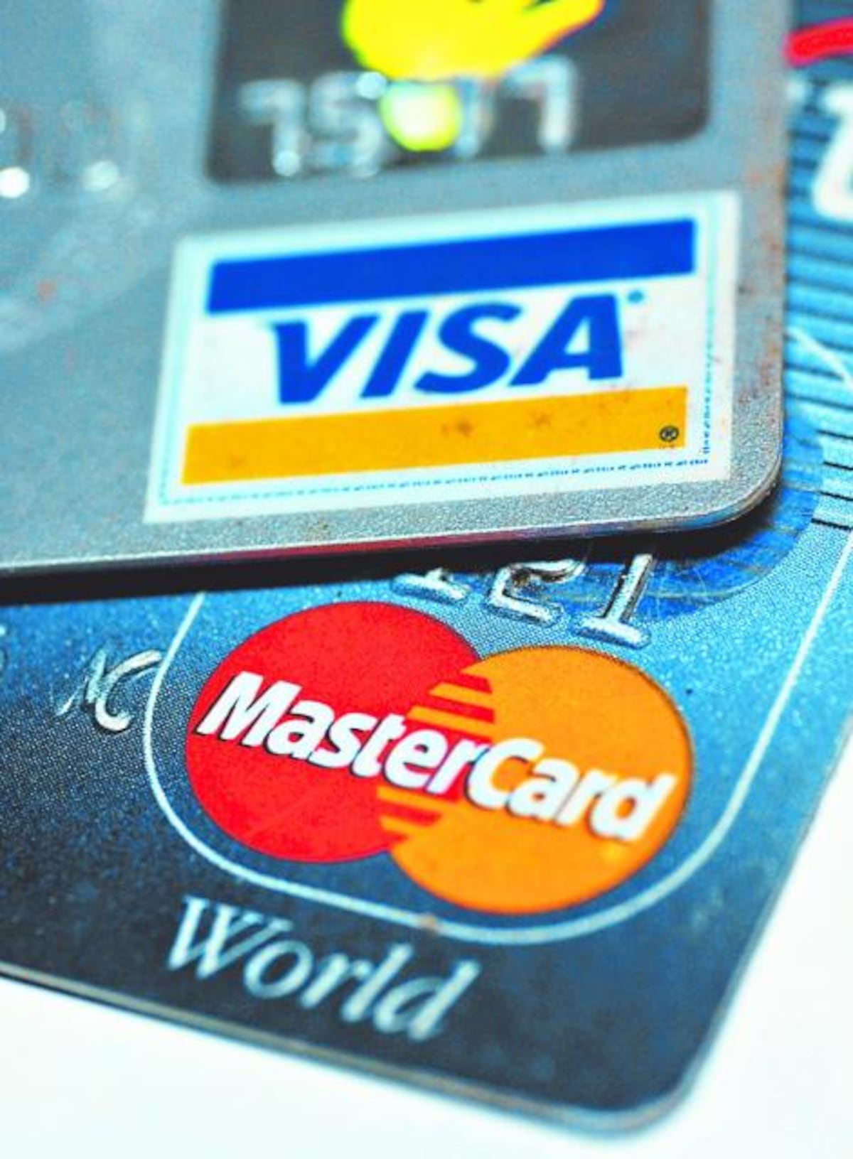 MasterCard lanza en Costa Rica primera tarjeta débito black de ...