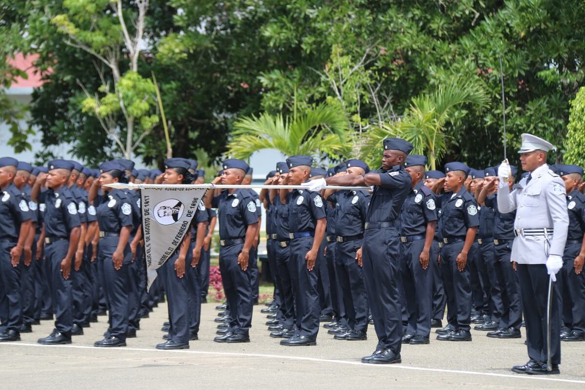 Policía Nacional suma a sus filas a 502 nuevos agentes | La Prensa Panamá