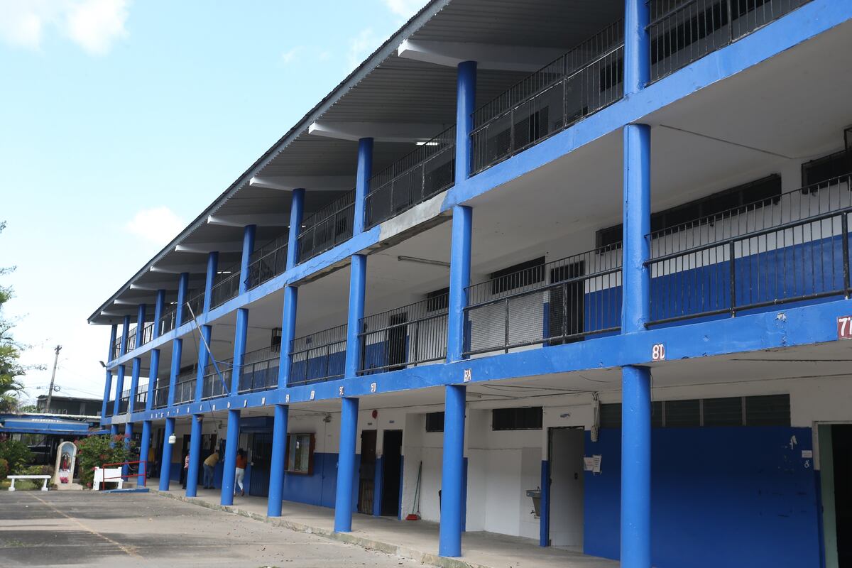 Estudiantes de premedia y media retornan este lunes a las clases ...