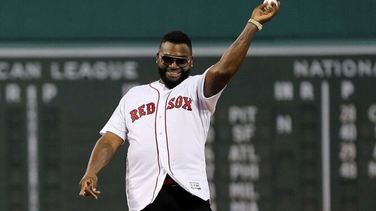 Big Papi Ortiz reaparece en Boston y lanza la primera bola en partido ...