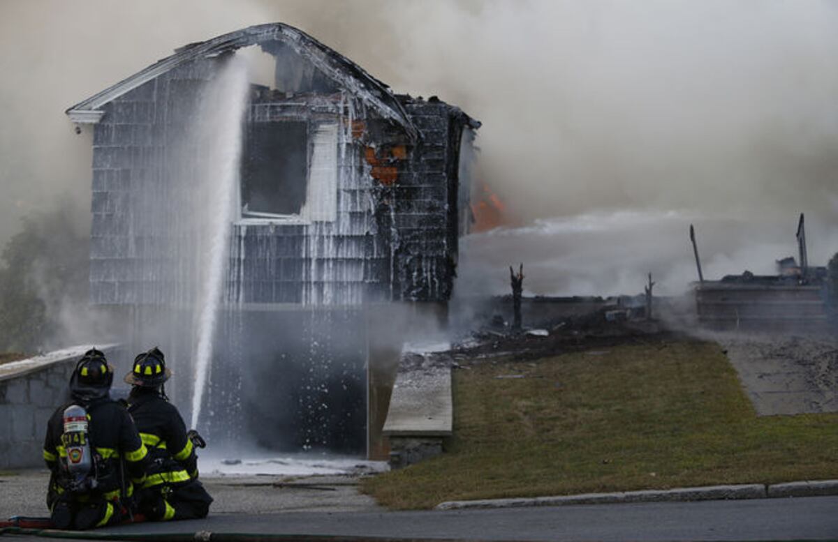 Massachusetts: 39 casas en llamas por explosiones de gas | La Prensa Panamá