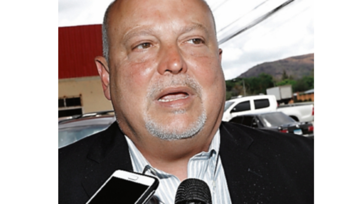 Tribunal aprueba que Imelcf examine a Richard Fifer | La Prensa Panamá