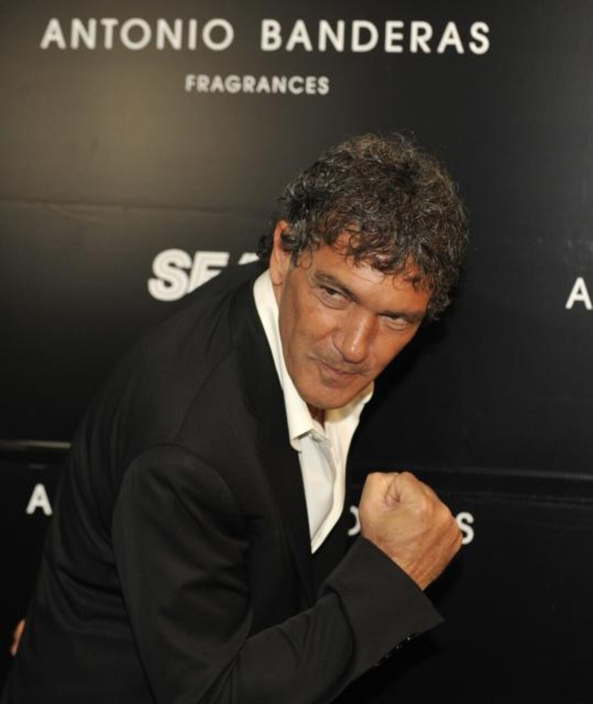 Antonio Banderas dice que el mundo vive el final de una etapa | La ...